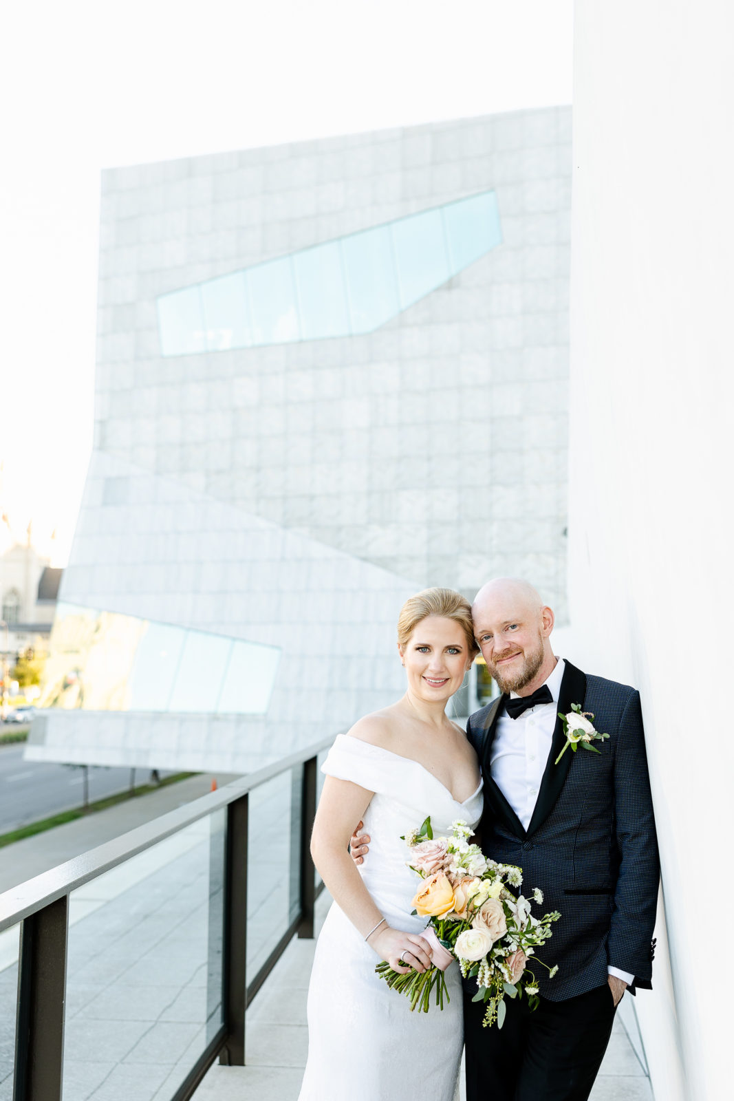 Romantic Summer Wedding at Walker Art Center - Minnesota Brand and ...